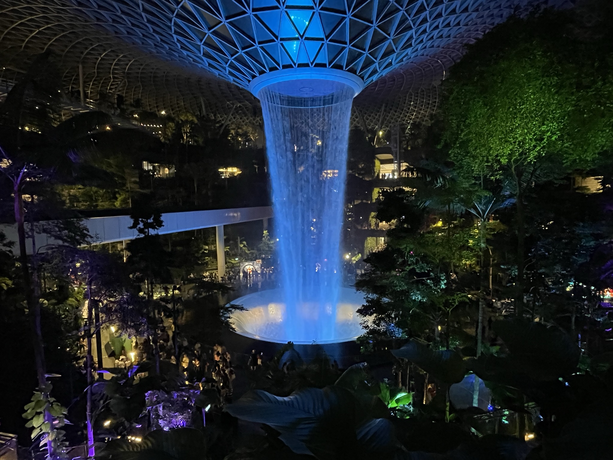 Visit of NTU on the last day – Spintronics, Orbitronics, and Physics Beyond